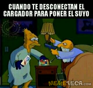 Cuando te desconectan el cargador... | Memeteca.com
